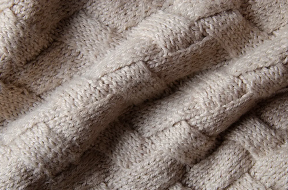 Cashmere vs Wool: The Ultimate Comparison Guide